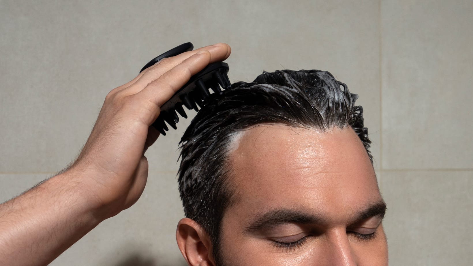 Scalp Massager & Scrubber | The Scalp Buffer | MANSCAPED US